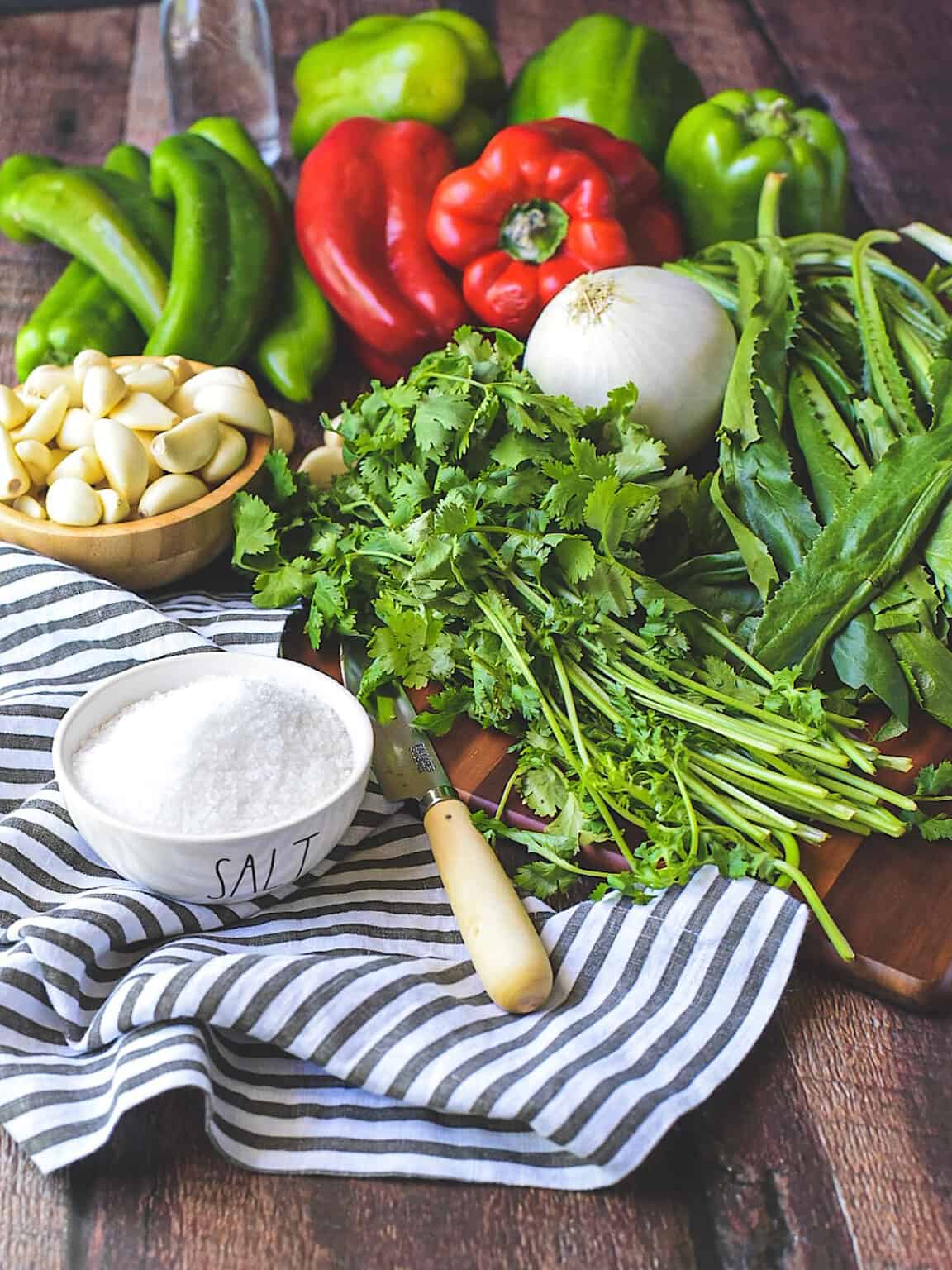 How to Make Puerto Rican Sofrito - Recaito