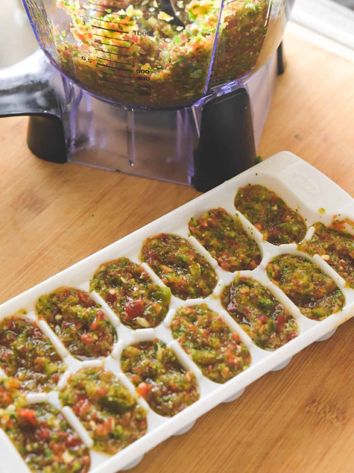 How to Make Puerto Rican Sofrito - Recaito